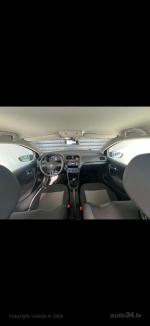 Grey Volkswagen Polo 2012 in Tallinn, with an engine capacity of 1.40 L and mileage of 135 thousand km for 5400 €, photo 12 on AUTOMOTO.COM.LV