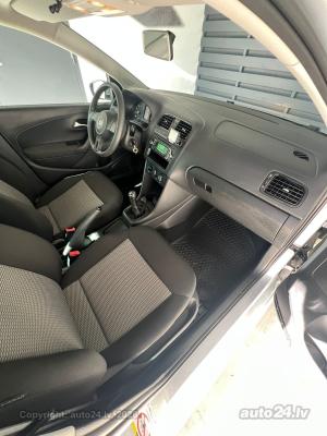 Grey Volkswagen Polo 2012 in Tallinn, with an engine capacity of 1.40 L and mileage of 135 thousand km for 5400 €, photo 16 on AUTOMOTO.COM.LV