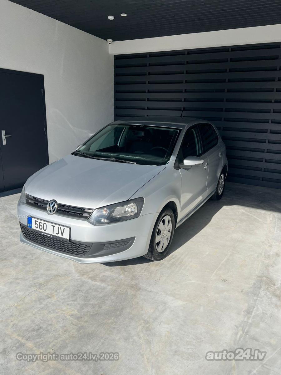 Grey Volkswagen Polo 2012 in Tallinn, with an engine capacity of 1.40 L and mileage of 135 thousand km for 5400 €, photo 18 on AUTOMOTO.COM.LV