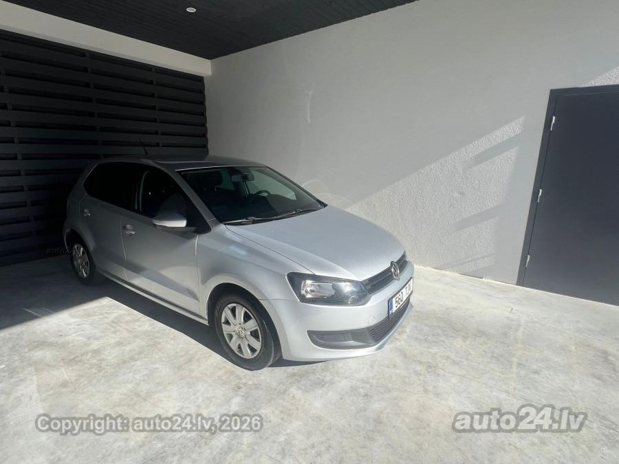 Grey Volkswagen Polo 2012 in Tallinn, with an engine capacity of 1.40 L and mileage of 135 thousand km for 5400 €, photo 21 on AUTOMOTO.COM.LV
