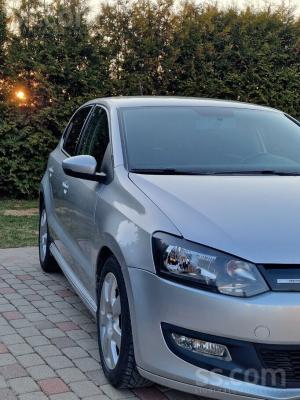 Grey Volkswagen Polo 2012 in Riga, with an engine capacity of 1.20 L and mileage of 318 thousand km for 3150 €, photo 6 on AUTOMOTO.COM.LV