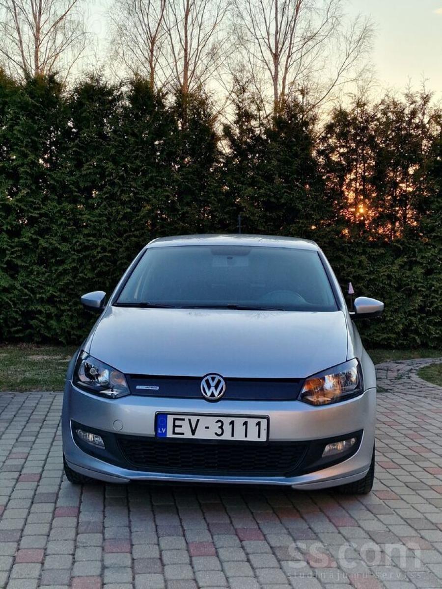 Grey Volkswagen Polo 2012 in Riga, with an engine capacity of 1.20 L and mileage of 318 thousand km for 3150 €, photo 7 on AUTOMOTO.COM.LV