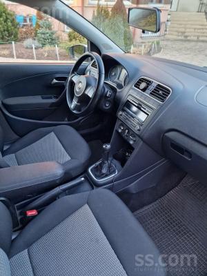 Grey Volkswagen Polo 2012 in Riga, with an engine capacity of 1.20 L and mileage of 318 thousand km for 3150 €, photo 19 on AUTOMOTO.COM.LV
