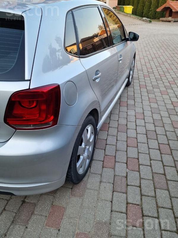 Grey Volkswagen Polo 2012 in Riga, with an engine capacity of 1.20 L and mileage of 318 thousand km for 3100 €, photo 10 on AUTOMOTO.COM.LV
