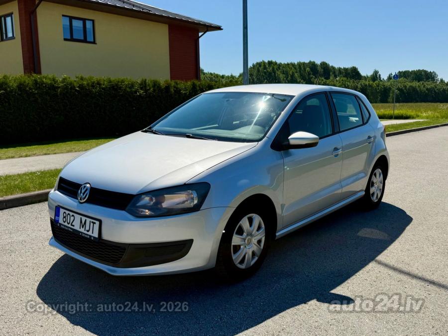 Pelēks Volkswagen Polo 2012 Tallina, ar dzinēja tilpumu 1.20 L un nobraukumu 176 tūkst. km par 3800 €, foto 4 vietnē AUTOMOTO.COM.LV
