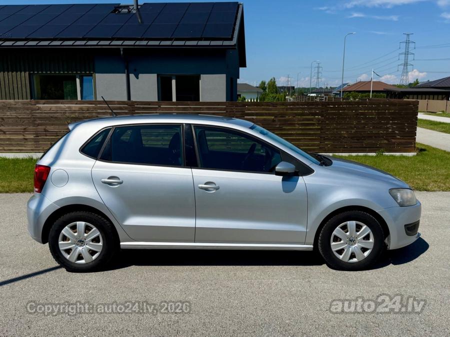 Pelēks Volkswagen Polo 2012 Tallina, ar dzinēja tilpumu 1.20 L un nobraukumu 176 tūkst. km par 3800 €, foto 6 vietnē AUTOMOTO.COM.LV
