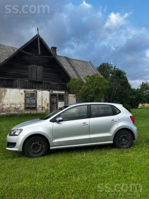 Pelēks Volkswagen Polo 2012 Valka, ar dzinēja tilpumu 1.20 L un nobraukumu 222 tūkst. km par 2500 €, foto 4 vietnē AUTOMOTO.COM.LV