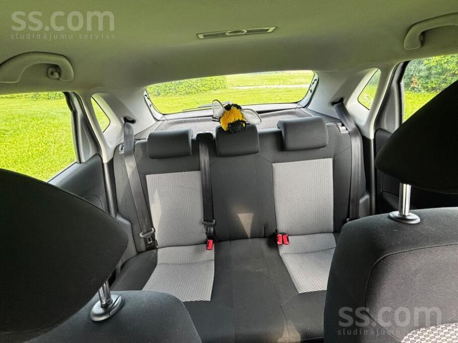 Pelēks Volkswagen Polo 2012 Valka, ar dzinēja tilpumu 1.20 L un nobraukumu 222 tūkst. km par 2500 €, foto 8 vietnē AUTOMOTO.COM.LV