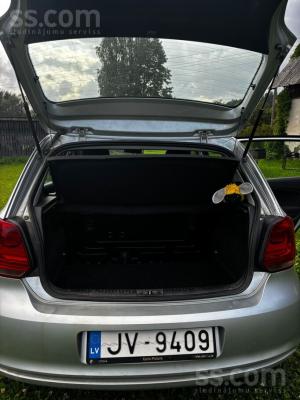 Pelēks Volkswagen Polo 2012 Valka, ar dzinēja tilpumu 1.20 L un nobraukumu 222 tūkst. km par 2500 €, foto 9 vietnē AUTOMOTO.COM.LV