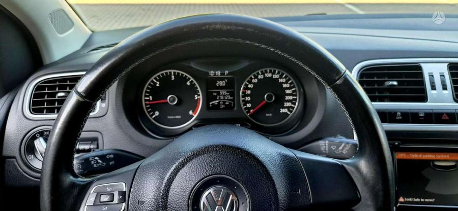 Pelēks Volkswagen Polo 2012 Tauragė, ar dzinēja tilpumu 1.60 L un nobraukumu 270 tūkst. km par 4900 €, foto 27 vietnē AUTOMOTO.COM.LV