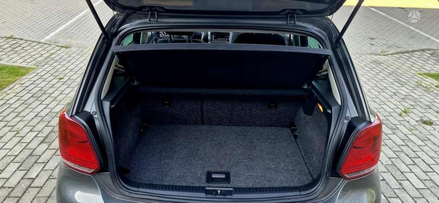 Pelēks Volkswagen Polo 2012 Tauragė, ar dzinēja tilpumu 1.60 L un nobraukumu 270 tūkst. km par 4900 €, foto 34 vietnē AUTOMOTO.COM.LV