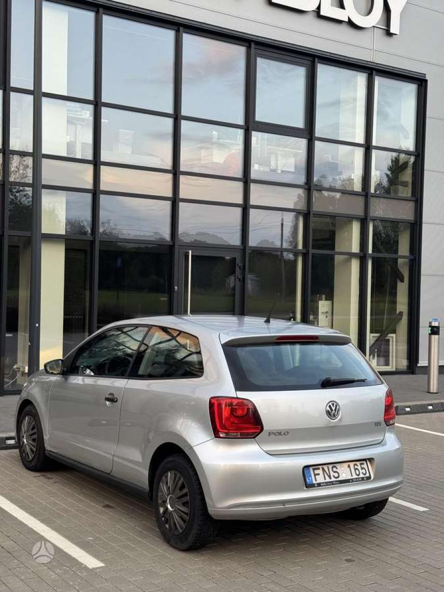 Pelēks Volkswagen Polo 2012 Viļņa, ar dzinēja tilpumu 1.20 L un nobraukumu 270 tūkst. km par 3200 €, foto 6 vietnē AUTOMOTO.COM.LV