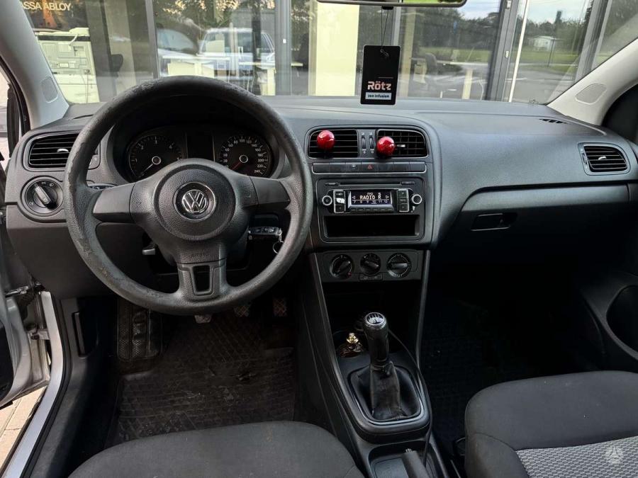 Pelēks Volkswagen Polo 2012 Viļņa, ar dzinēja tilpumu 1.20 L un nobraukumu 270 tūkst. km par 3200 €, foto 8 vietnē AUTOMOTO.COM.LV