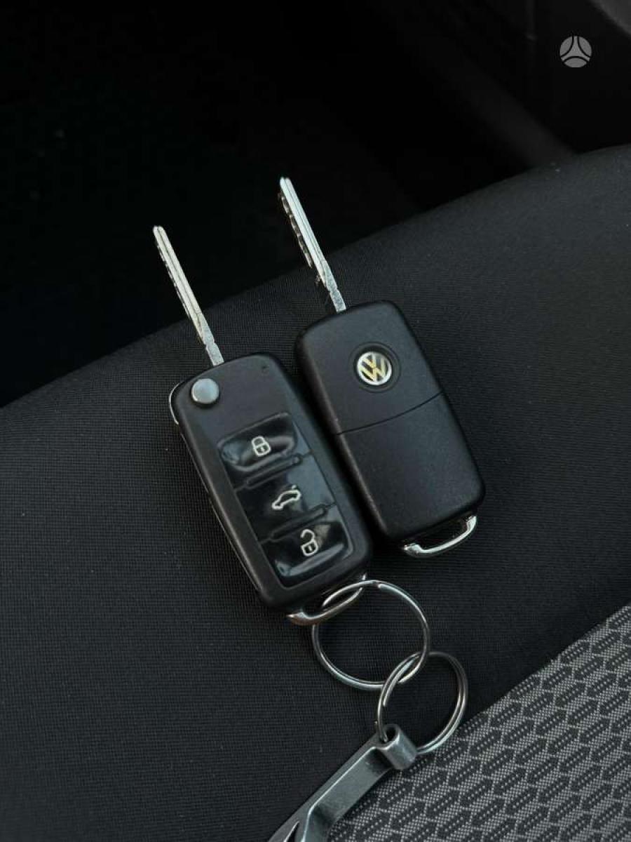 Pelēks Volkswagen Polo 2012 Viļņa, ar dzinēja tilpumu 1.20 L un nobraukumu 270 tūkst. km par 3200 €, foto 11 vietnē AUTOMOTO.COM.LV