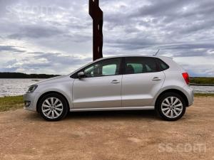 Grey Volkswagen Polo 2012 in Ogre, with an engine capacity of 1.60 L and mileage of 98 thousand km for 6900 €, photo 8 on AUTOMOTO.COM.LV