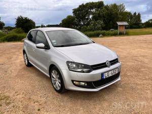 Grey Volkswagen Polo 2012 in Ogre, with an engine capacity of 1.60 L and mileage of 98 thousand km for 6900 €, photo 9 on AUTOMOTO.COM.LV