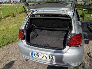 Grey Volkswagen Polo 2012 in Bauska, with an engine capacity of 1.60 L and mileage of 233 thousand km for 6000 €, photo 11 on AUTOMOTO.COM.LV