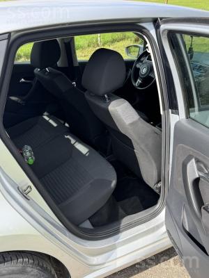 Grey Volkswagen Polo 2012 in Bauska, with an engine capacity of 1.60 L and mileage of 233 thousand km for 6000 €, photo 17 on AUTOMOTO.COM.LV