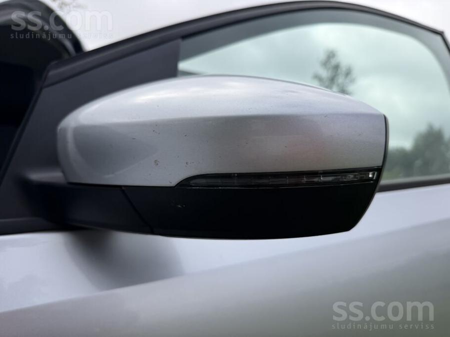 Grey Volkswagen Polo 2012 in Bauska, with an engine capacity of 1.60 L and mileage of 233 thousand km for 6000 €, photo 18 on AUTOMOTO.COM.LV