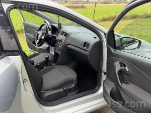 Grey Volkswagen Polo 2012 in Bauska, with an engine capacity of 1.60 L and mileage of 233 thousand km for 6000 €, photo 20 on AUTOMOTO.COM.LV