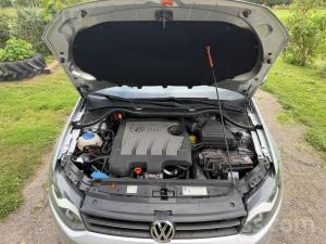 Grey Volkswagen Polo 2012 in Bauska, with an engine capacity of 1.60 L and mileage of 233 thousand km for 6000 €, photo 21 on AUTOMOTO.COM.LV