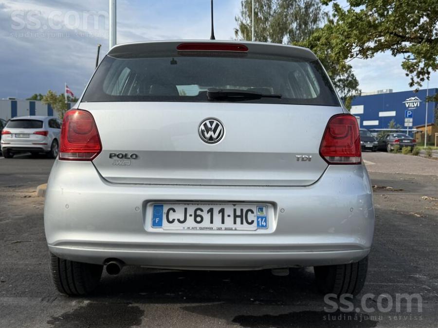 Grey Volkswagen Polo 2012 in Bauska, with an engine capacity of 1.60 L and mileage of 233 thousand km for 6000 €, photo 24 on AUTOMOTO.COM.LV