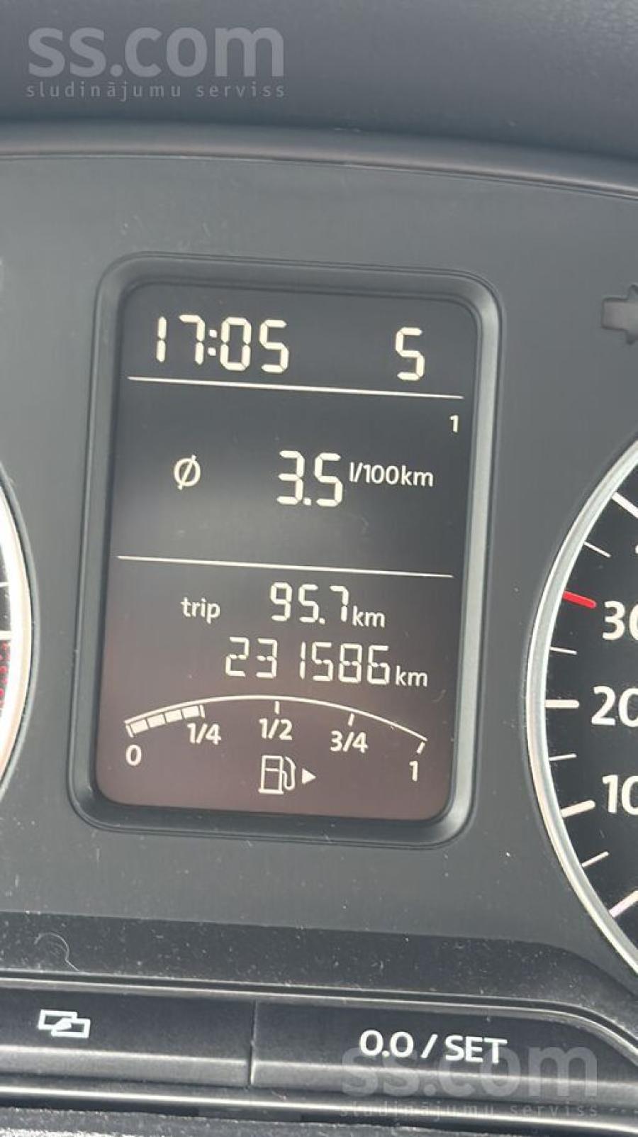 Grey Volkswagen Polo 2012 in Bauska, with an engine capacity of 1.60 L and mileage of 233 thousand km for 6000 €, photo 25 on AUTOMOTO.COM.LV
