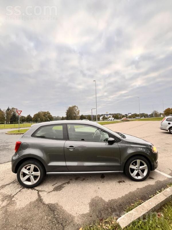 Pelēks Volkswagen Polo 2013 Rīga, ar dzinēja tilpumu 1.60 L un nobraukumu 203 tūkst. km par 4900 €, foto 8 vietnē AUTOMOTO.COM.LV