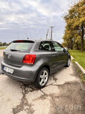 Pelēks Volkswagen Polo 2013 Rīga, ar dzinēja tilpumu 1.60 L un nobraukumu 203 tūkst. km par 4900 €, foto 11 vietnē AUTOMOTO.COM.LV
