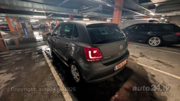 Grey Volkswagen Polo 2013 in Tallinn, with an engine capacity of 1.20 L and mileage of 219 thousand km for 3500 €, photo 5 on AUTOMOTO.COM.LV