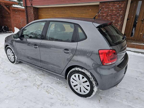 Grey Volkswagen Polo 2013 in Sirvintos, with an engine capacity of 1.60 L and mileage of 286 thousand km for 4300 €, photo 7 on AUTOMOTO.COM.LV