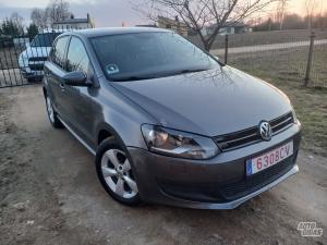Grey Volkswagen Polo 2013 in Sakiai, with an engine capacity of 1.60 L and mileage of 152 thousand km for 5699 €, photo  on AUTOMOTO.COM.LV