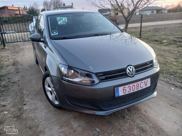 Pelēks Volkswagen Polo 2013 Šakiai, ar dzinēja tilpumu 1.60 L un nobraukumu 152 tūkst. km par 5699 €, foto 4 vietnē AUTOMOTO.COM.LV