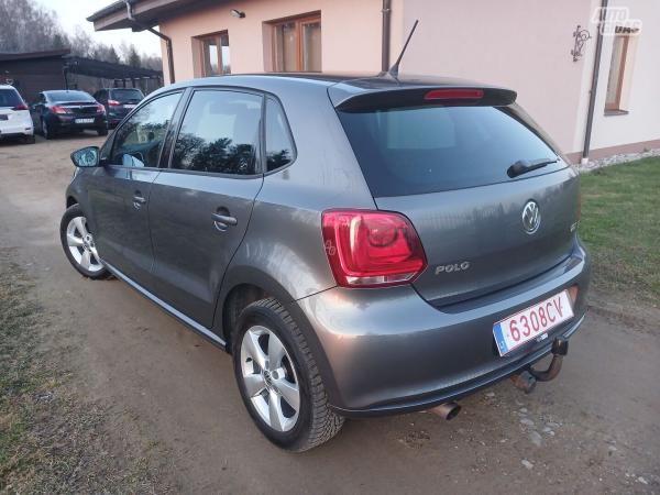 Pelēks Volkswagen Polo 2013 Šakiai, ar dzinēja tilpumu 1.60 L un nobraukumu 152 tūkst. km par 5699 €, foto 9 vietnē AUTOMOTO.COM.LV