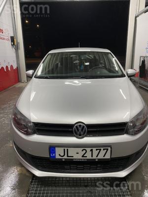 Grey Volkswagen Polo 2013 in Riga, with an engine capacity of 1.20 L and mileage of 134 thousand km for 4150 €, photo 7 on AUTOMOTO.COM.LV