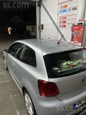 Grey Volkswagen Polo 2013 in Riga, with an engine capacity of 1.20 L and mileage of 134 thousand km for 4150 €, photo 8 on AUTOMOTO.COM.LV