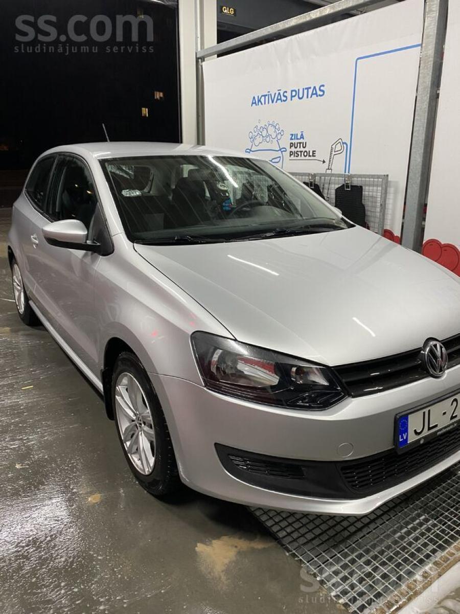 Grey Volkswagen Polo 2013 in Riga, with an engine capacity of 1.20 L and mileage of 134 thousand km for 4150 €, photo 10 on AUTOMOTO.COM.LV