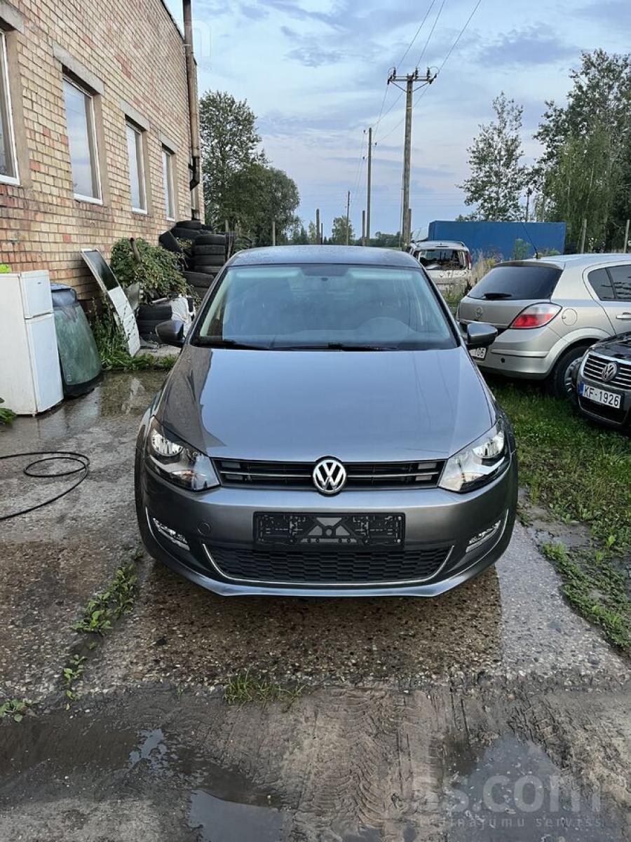 Pelēks Volkswagen Polo 2013 Jelgava, ar dzinēja tilpumu 1.20 L un nobraukumu 118 tūkst. km par 5400 €, foto 3 vietnē AUTOMOTO.COM.LV