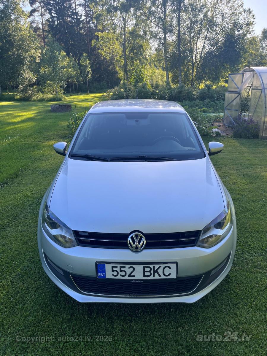 Grey Volkswagen Polo 2013 in Tallinn, with an engine capacity of 1.40 L and mileage of 215 thousand km for 6000 €, photo 4 on AUTOMOTO.COM.LV