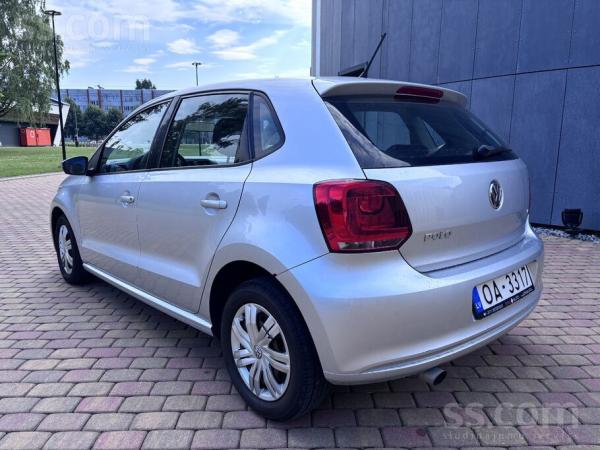 Grey Volkswagen Polo 2013 in Riga, with an engine capacity of 1.40 L and mileage of 252 thousand km for 4000 €, photo 7 on AUTOMOTO.COM.LV