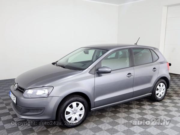 Grey Volkswagen Polo 2013 in Tallinn, with an engine capacity of 1.20 L and mileage of 222 thousand km for 2699 €, photo 2 on AUTOMOTO.COM.LV