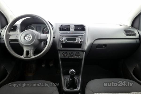 Grey Volkswagen Polo 2013 in Tallinn, with an engine capacity of 1.20 L and mileage of 222 thousand km for 2699 €, photo 5 on AUTOMOTO.COM.LV