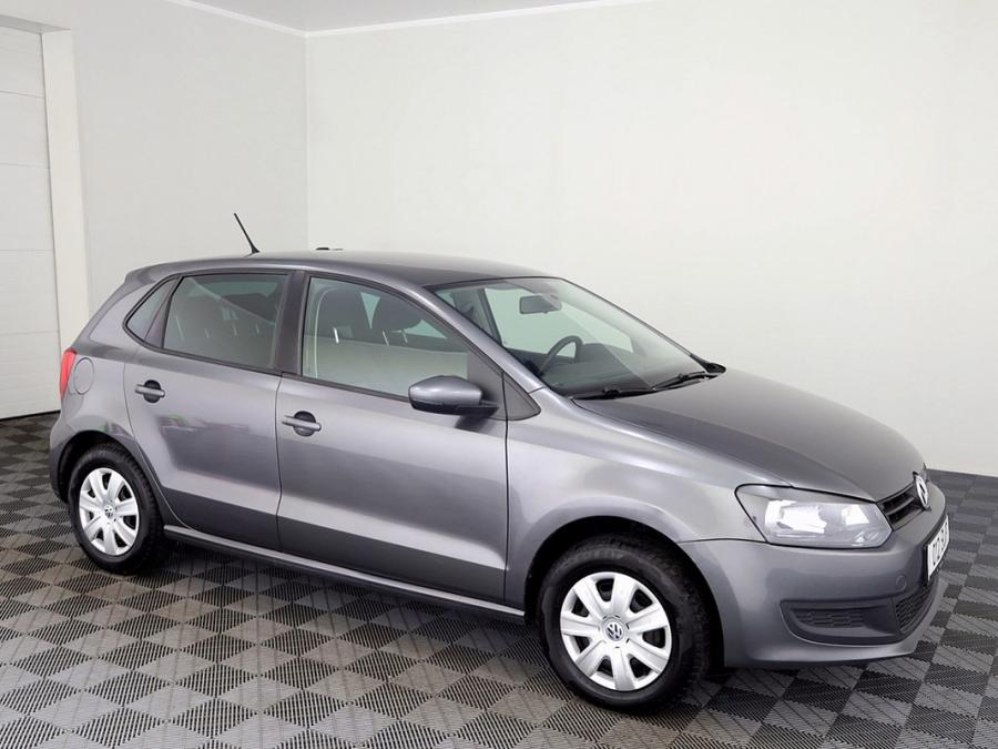 Grey Volkswagen Polo 2013 in Tallinn, with an engine capacity of 1.20 L and mileage of 222 thousand km for 2699 €, photo 9 on AUTOMOTO.COM.LV