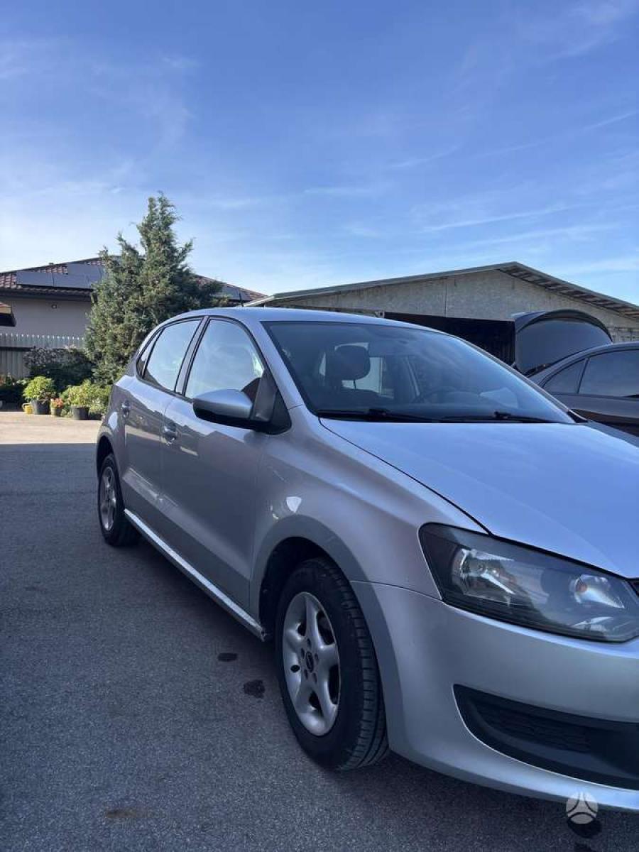 Pelēks Volkswagen Polo 2013 Kauņa, ar dzinēja tilpumu 1.20 L un nobraukumu 233 tūkst. km par 3100 €, foto 5 vietnē AUTOMOTO.COM.LV