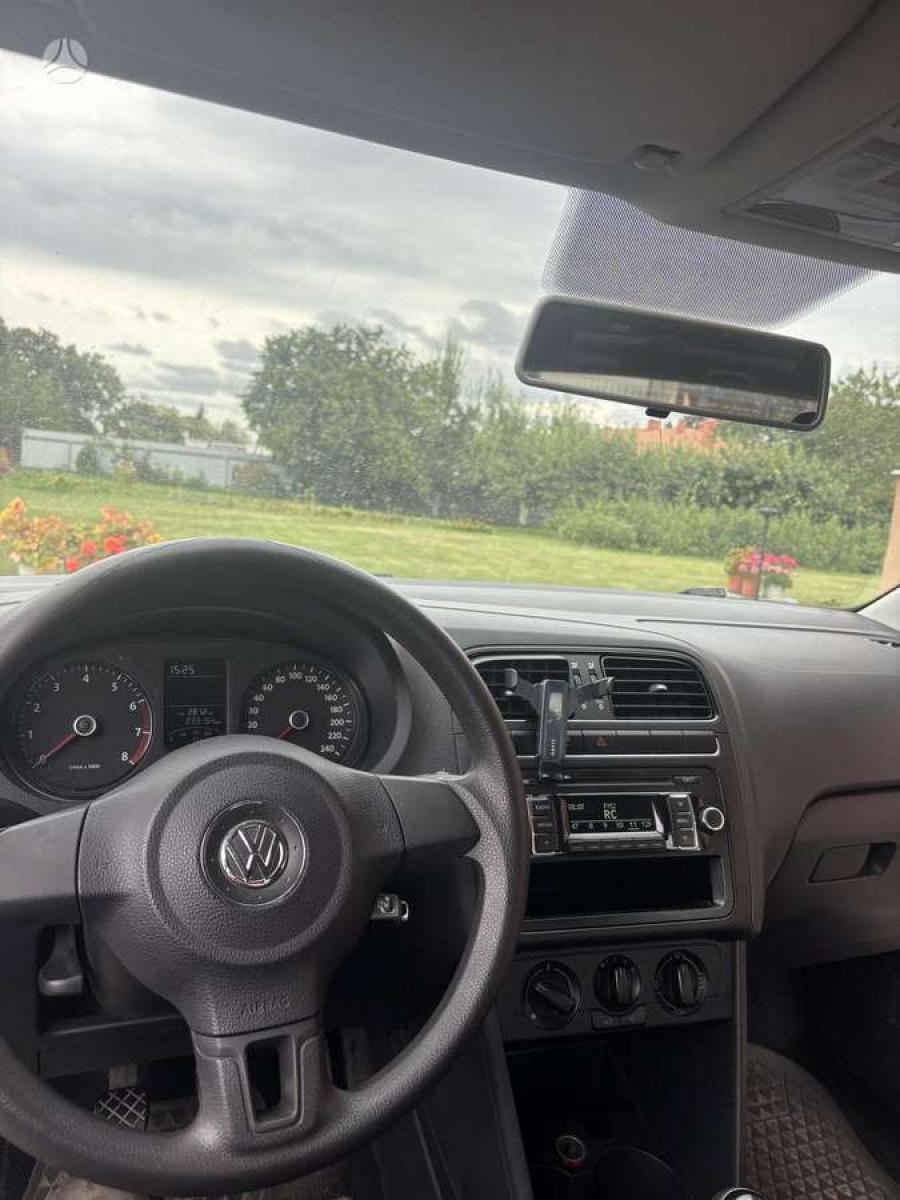 Pelēks Volkswagen Polo 2013 Kauņa, ar dzinēja tilpumu 1.20 L un nobraukumu 233 tūkst. km par 3100 €, foto 9 vietnē AUTOMOTO.COM.LV