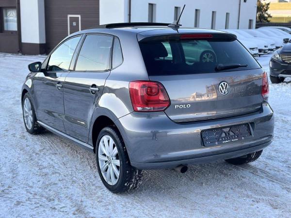 Grey Volkswagen Polo 2014 in Telschi, with an engine capacity of 1.60 L and mileage of 194 thousand km for 6300 €, photo 5 on AUTOMOTO.COM.LV