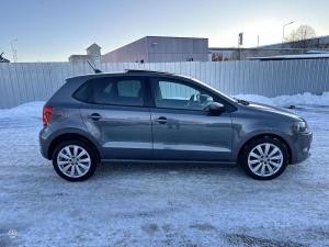Grey Volkswagen Polo 2014 in Telschi, with an engine capacity of 1.60 L and mileage of 194 thousand km for 6300 €, photo 8 on AUTOMOTO.COM.LV