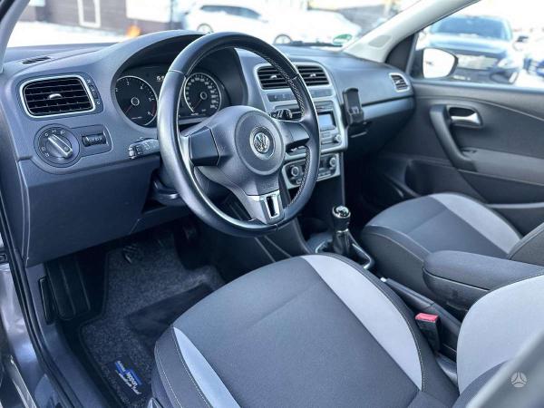 Pelēks Volkswagen Polo 2014 Telšiai, ar dzinēja tilpumu 1.60 L un nobraukumu 194 tūkst. km par 6300 €, foto 10 vietnē AUTOMOTO.COM.LV