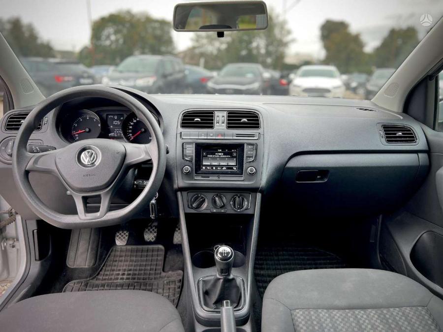 Grey Volkswagen Polo 2014 in Kaunas, with an engine capacity of 1.20 L and mileage of 162 thousand km for 4299 €, photo 10 on AUTOMOTO.COM.LV