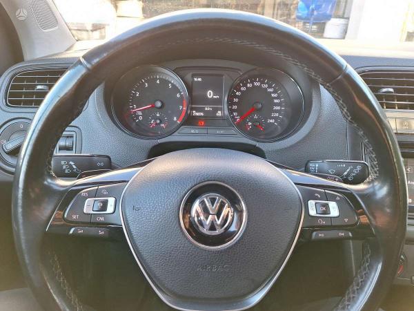 Pelēks Volkswagen Polo 2014 Viļņa, ar dzinēja tilpumu 1.20 L un nobraukumu 216 tūkst. km par 3000 €, foto 1 vietnē AUTOMOTO.COM.LV